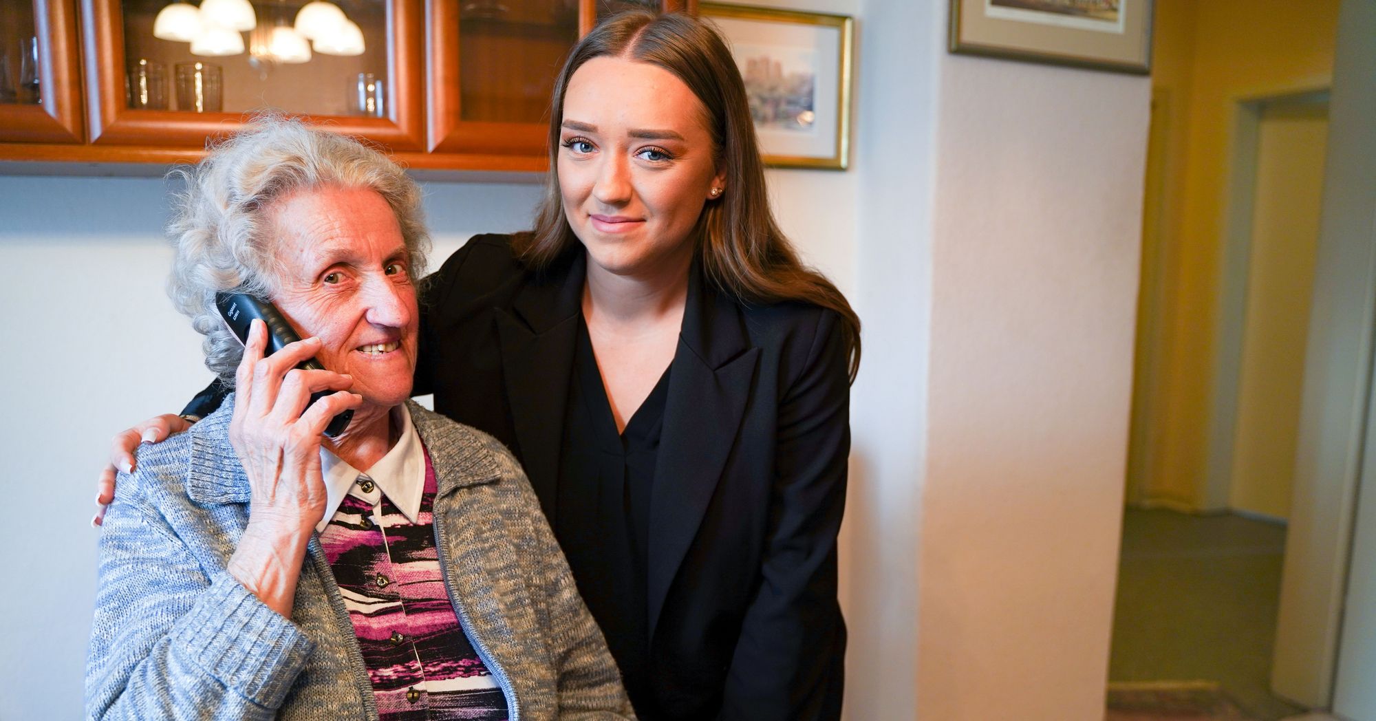 Per Telefon aus der Einsamkeit – Telefonhotline für alleinstehende ...